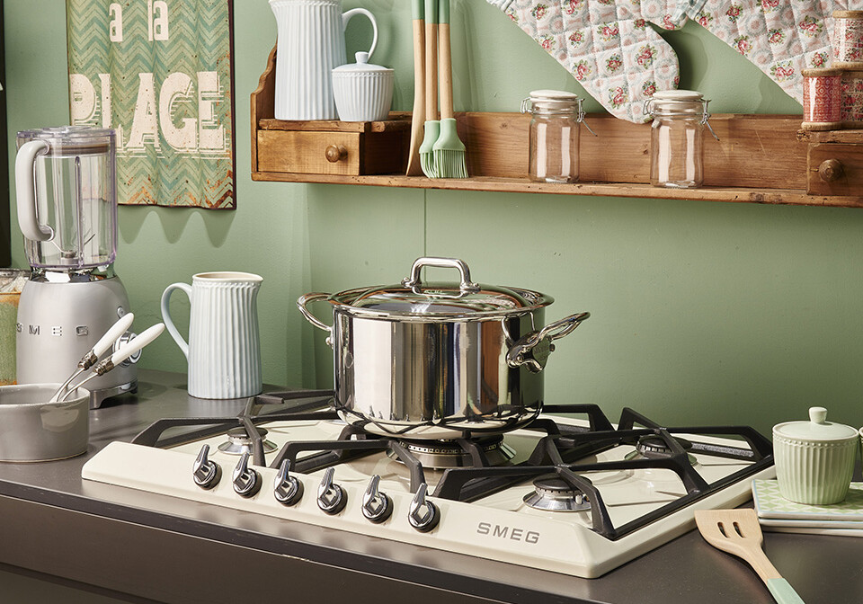 Smeg Appliance Demonstration | Elements Kitchens